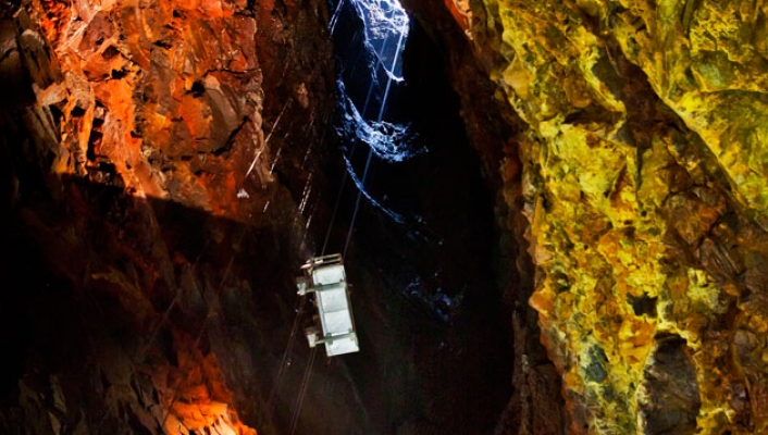 Inside the volcano - Ion Adventures