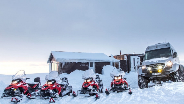 Snowmobile & Ice cave - Ion Adventures